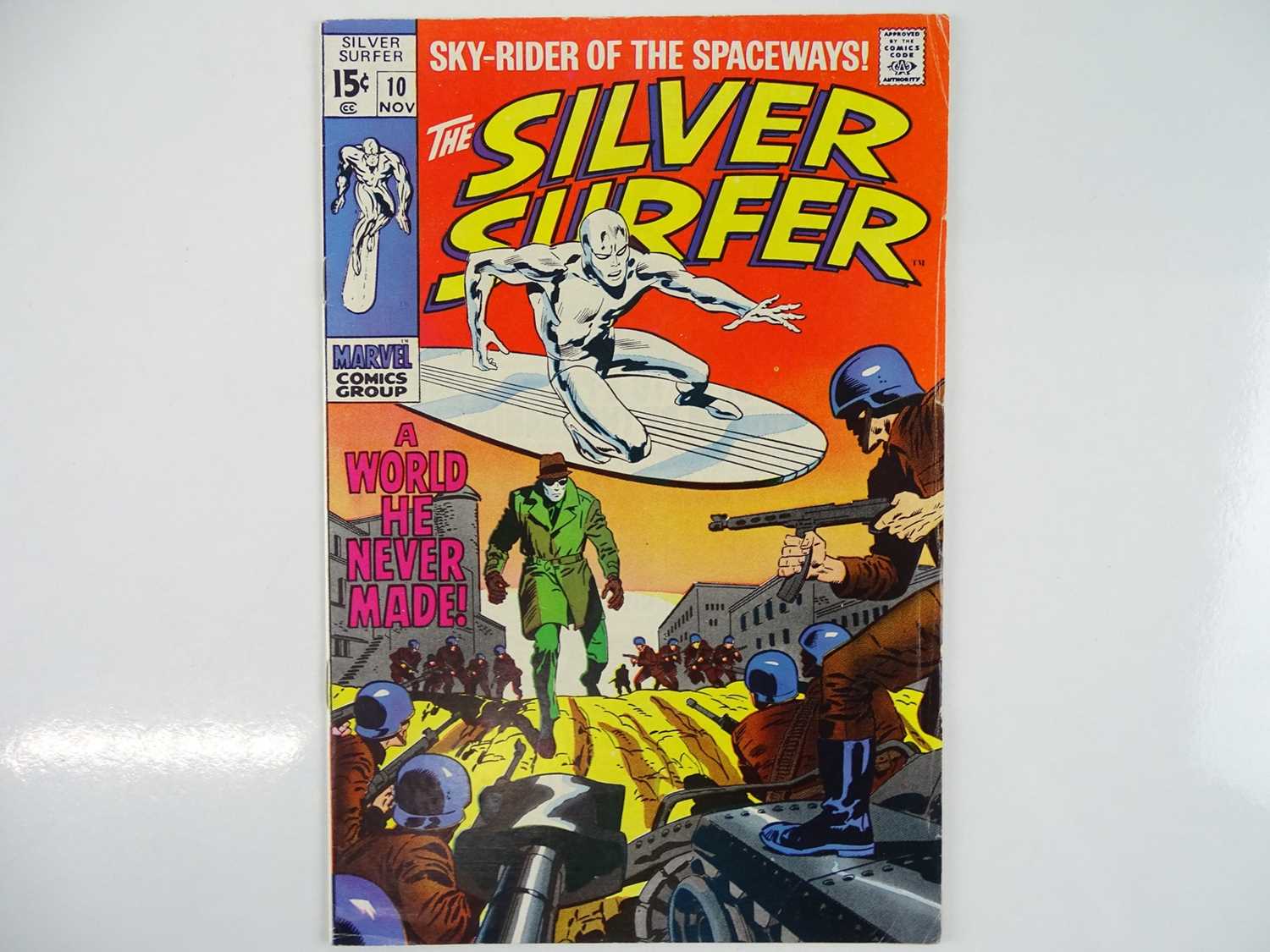 Lot 473 - SILVER SURFER #10 - (1970 - MARVEL) - John