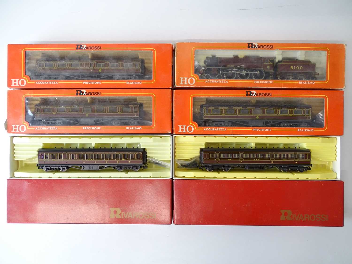 Lot 150 - A group of HO Scale British Outline items by
