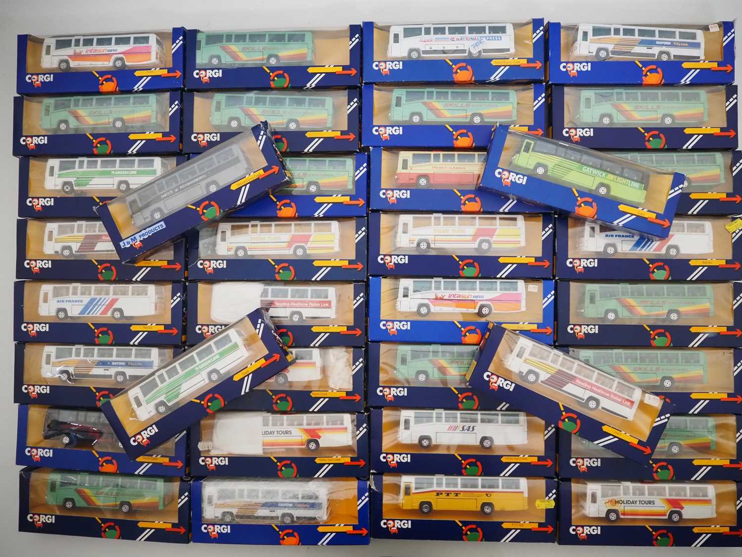 Lot 471 - CORGI - Diecast buses in blue window boxes