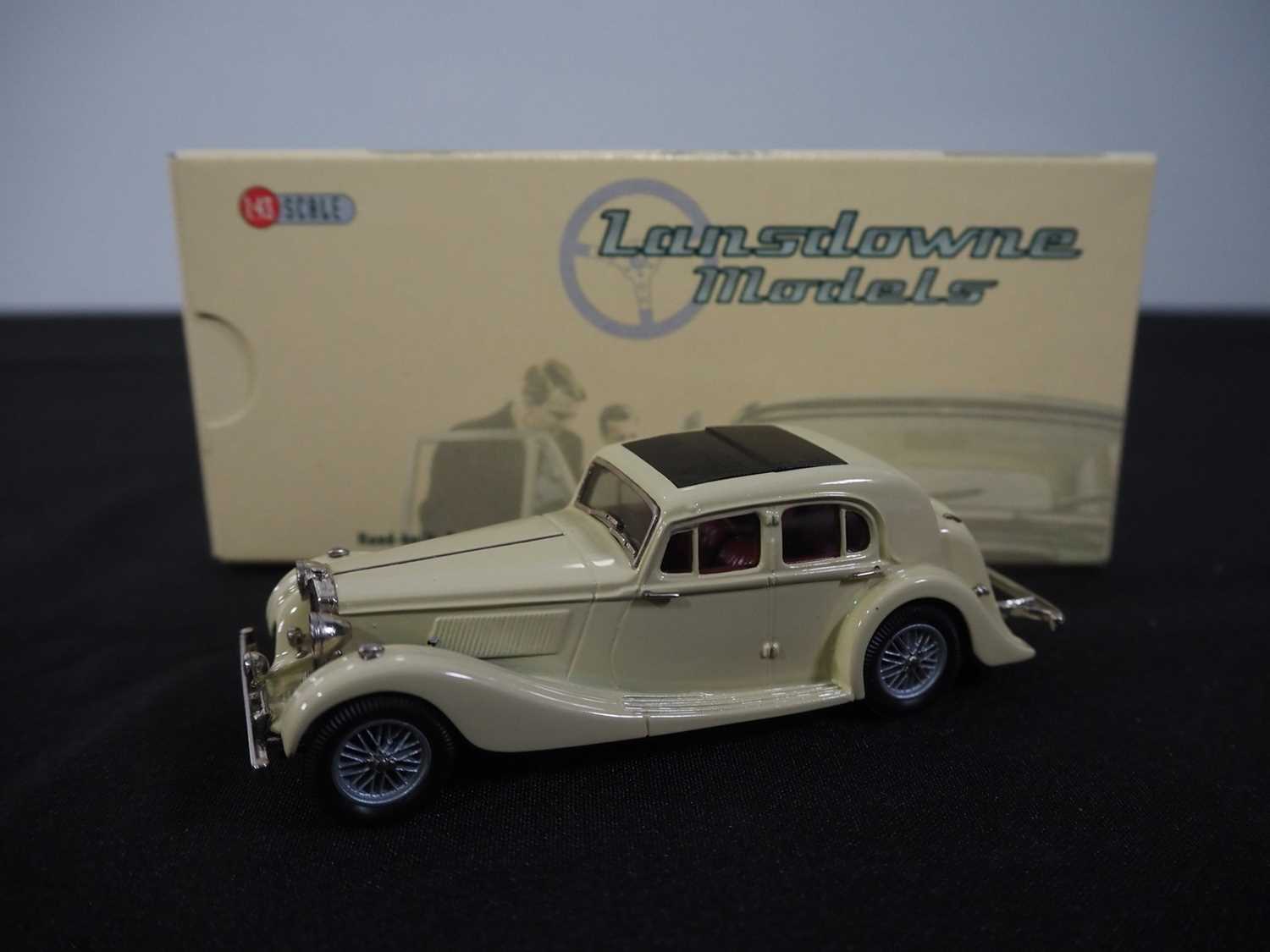 Lot 298 - LANSDOWNE MODELS LDM 53A hand-built white